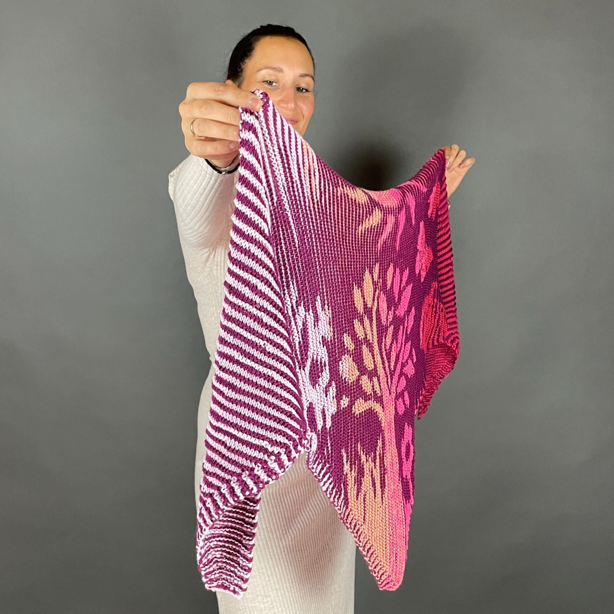 Lola Illusion Knitted Soul Warmer - Times Of The Year - 4ply – BELLEMAE ...